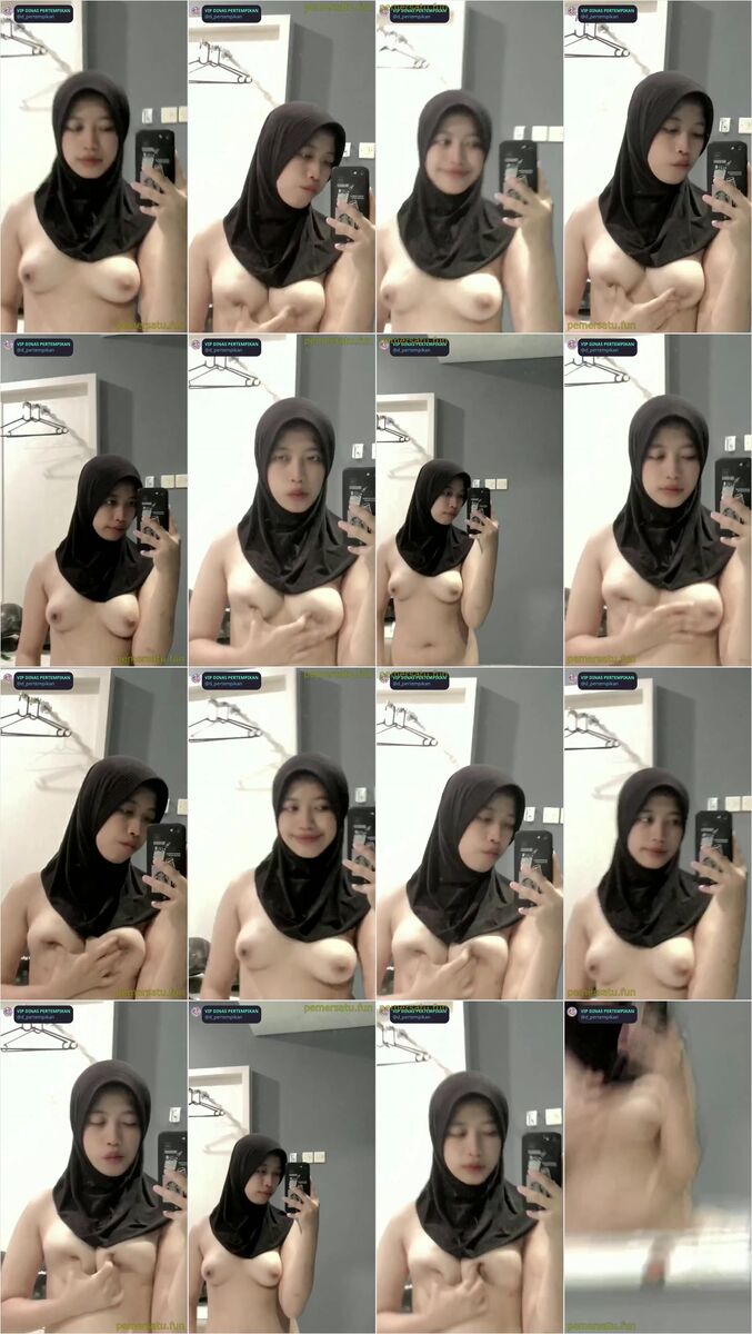 Hijab Viral Pap Badan di Depan Cermin