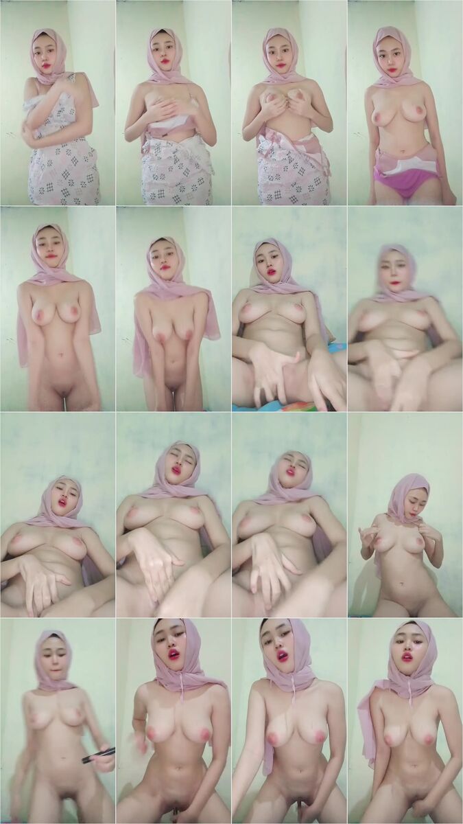 Cewe jilbab putingnya pink merona