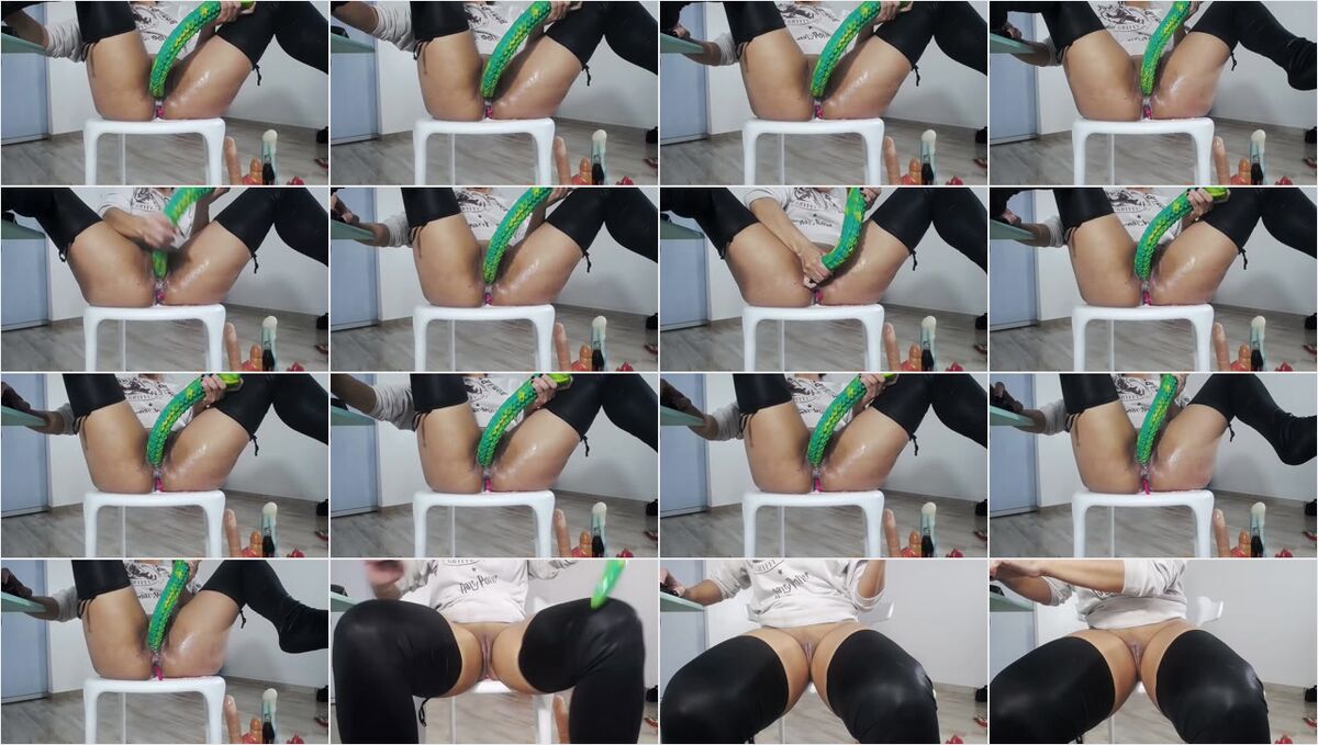 girl squiting@2025-04-14-00-28