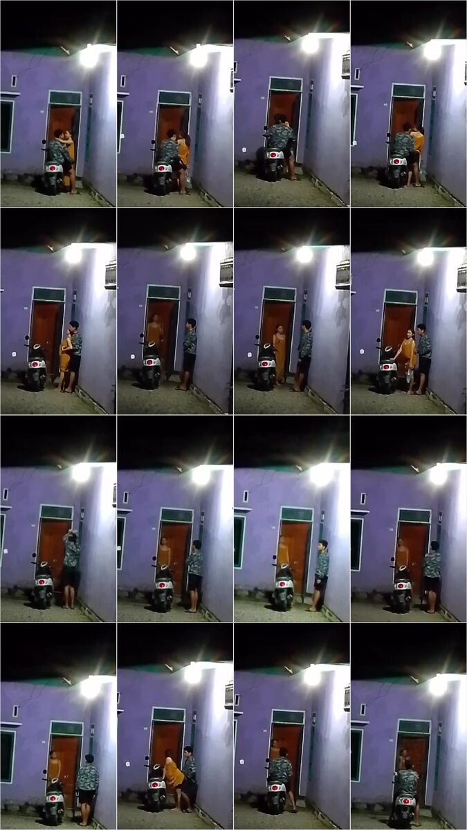 Ngintip tetangga mesum di halaman rumah