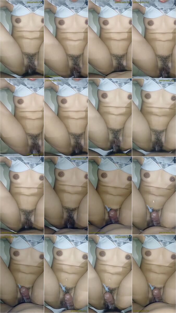hijab esma dientot kontol gede saking sempitnya crot cepet
