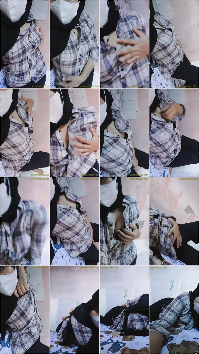hijab sange remas tetek