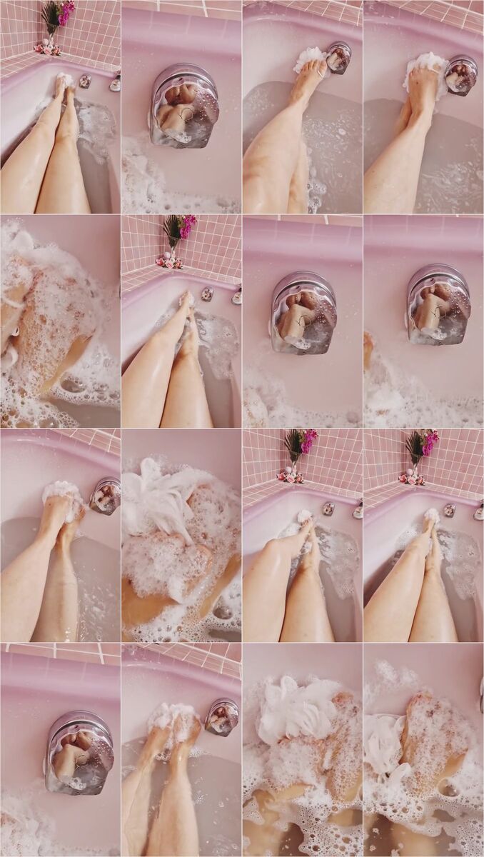 Daphnee Lecerf Je Me Caresse Les Pieds Sur Une Fleur De Bain